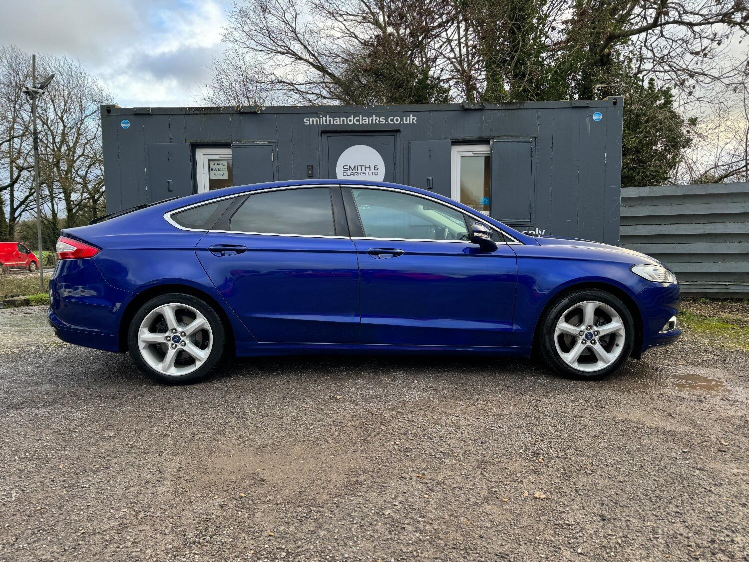 SOLD - Used FORD MONDEO 2016 Blue in Andover, Hampshire | Smith and Clarks