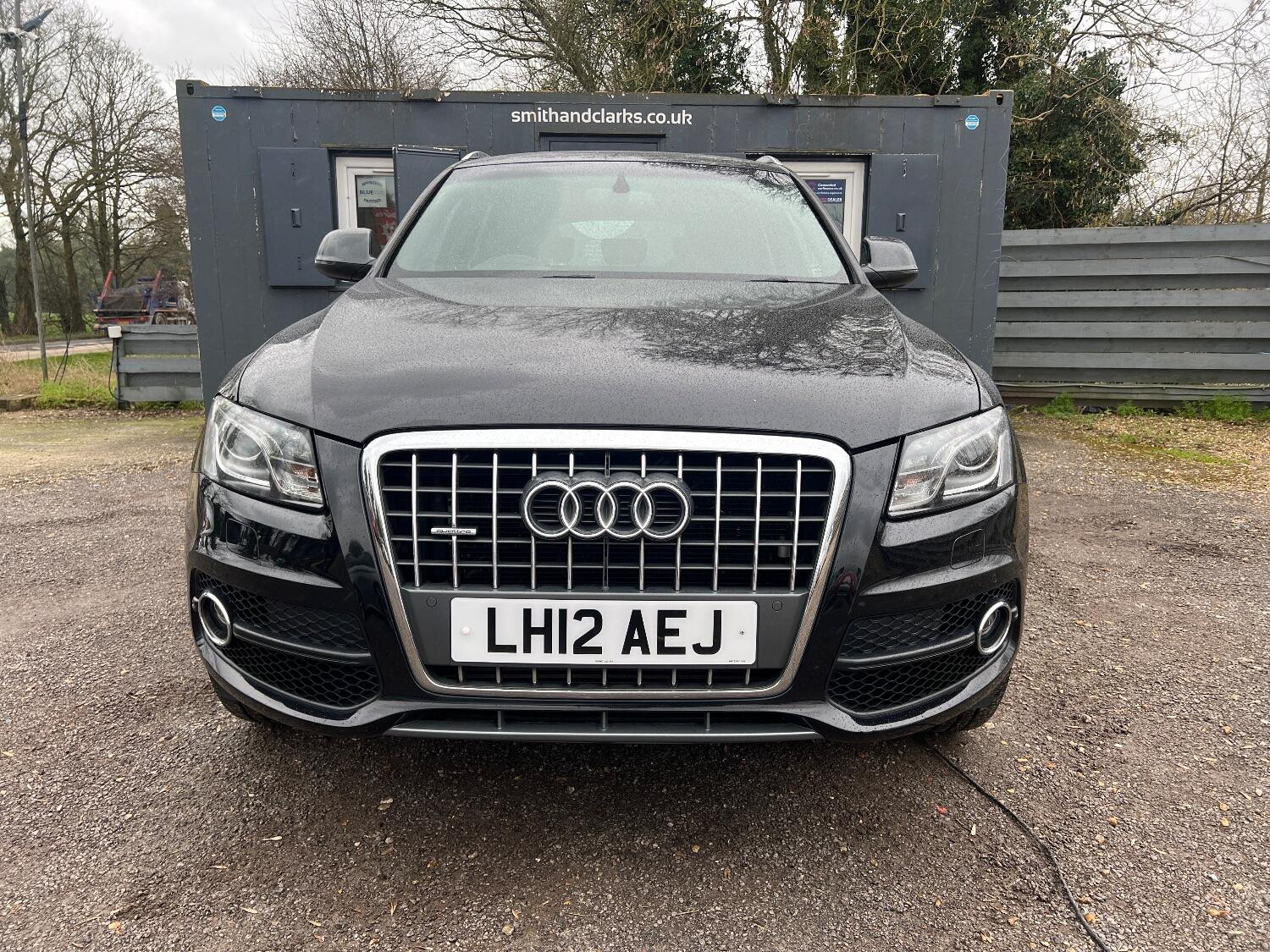 SOLD - Used AUDI Q5 2012 Black in Andover, Hampshire | Smith and Clarks