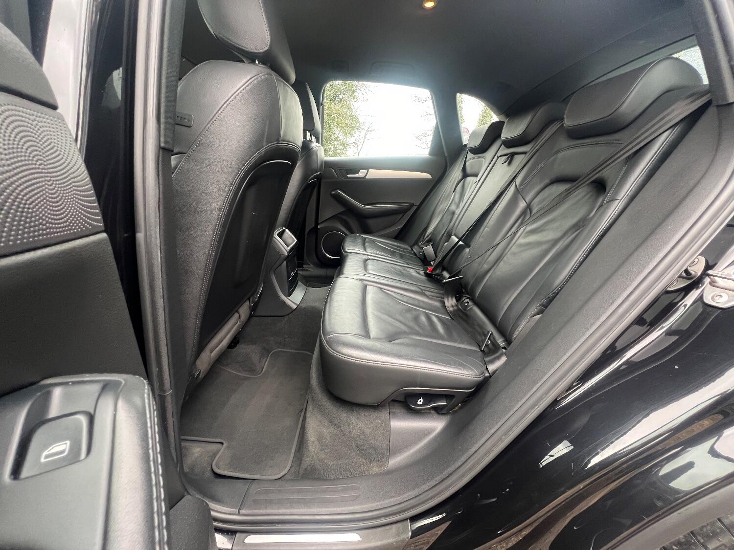 SOLD - Used AUDI Q5 2012 Black in Andover, Hampshire | Smith and Clarks