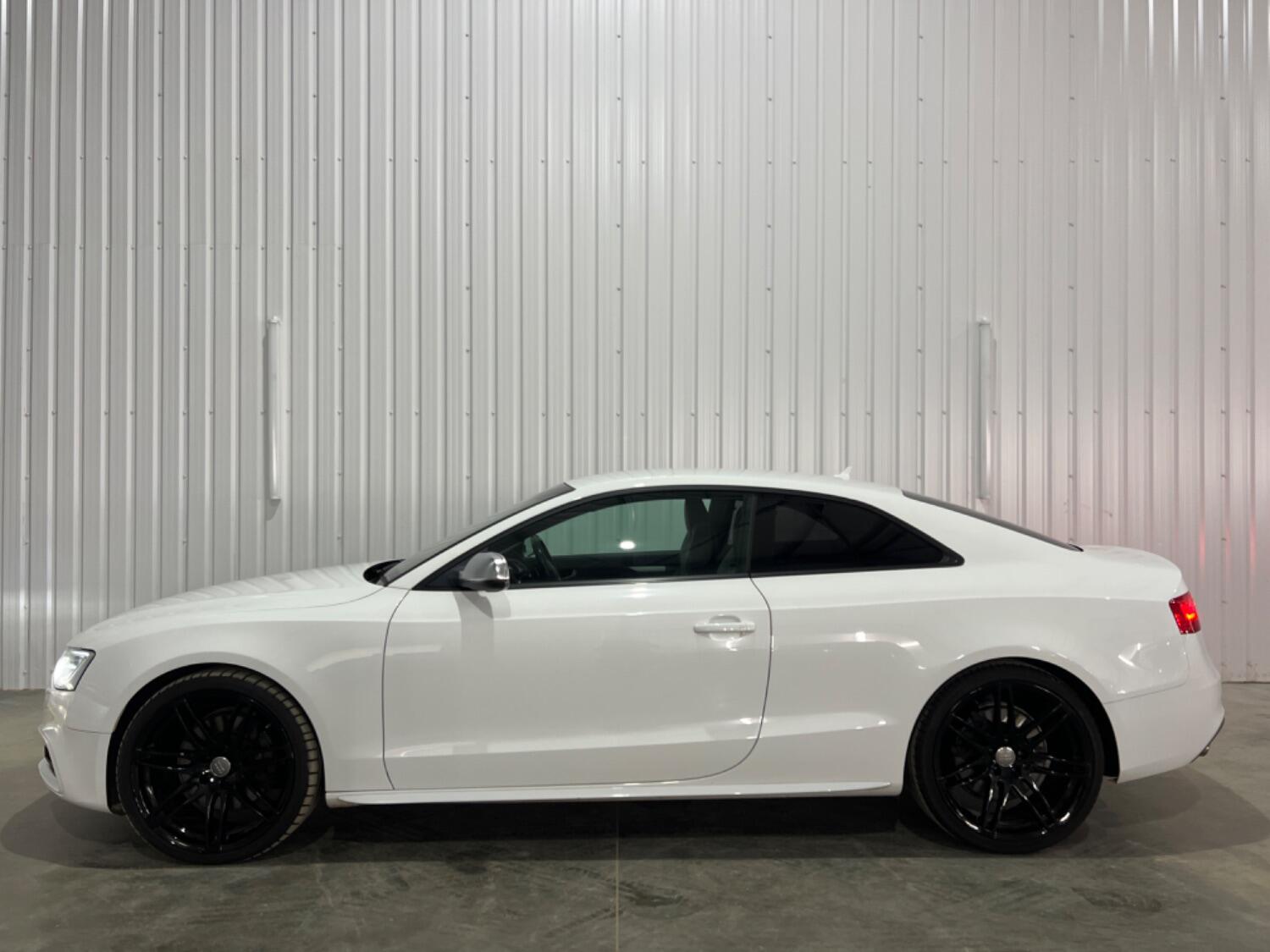 Used AUDI S5 2012 White in Andover, Hampshire | Smith and Clarks
