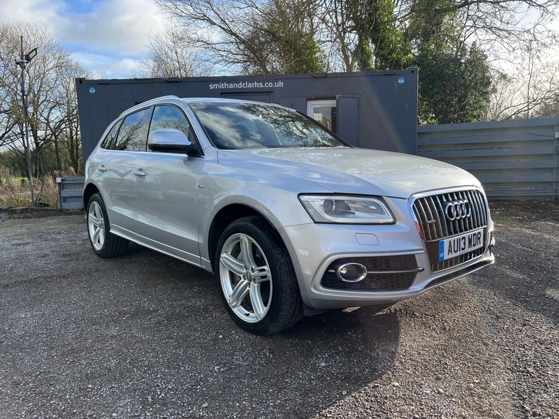 Used AUDI Q5 2013 Silver in Andover, Hampshire | Smith and Clarks