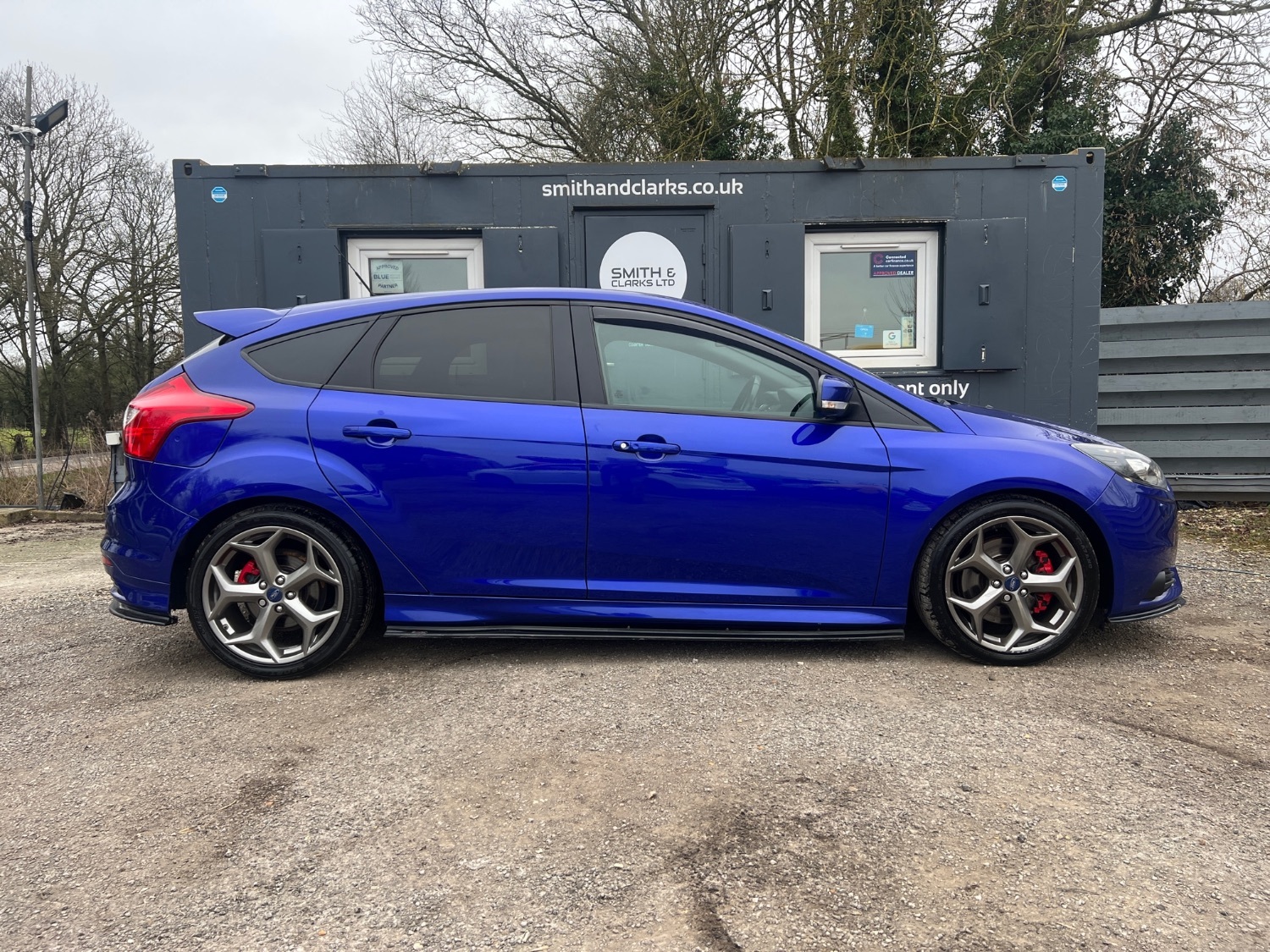 SOLD - Used FORD FOCUS 2014 Blue in Andover, Hampshire | Smith and Clarks