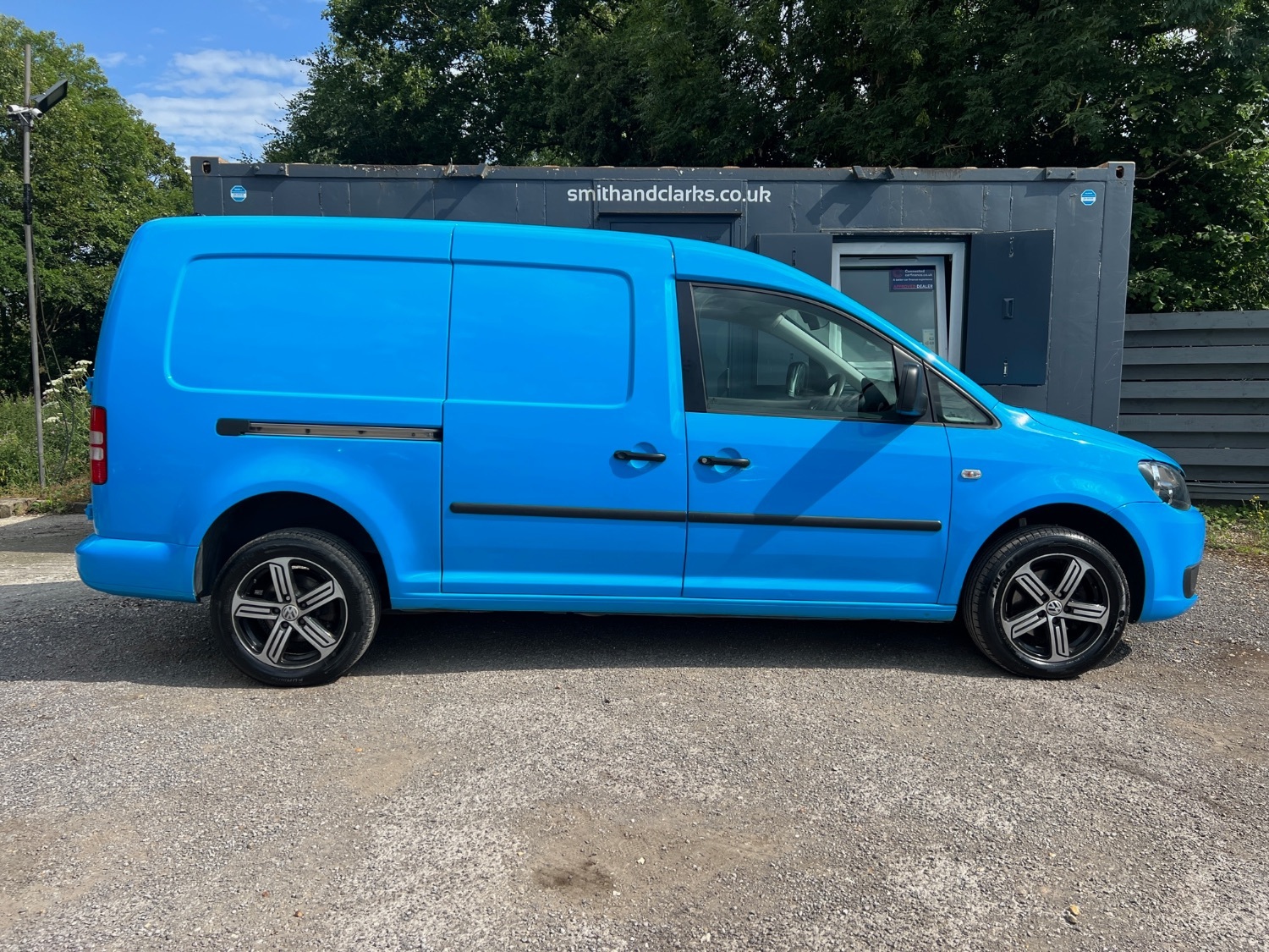 SOLD - Used VOLKSWAGEN CADDY MAXI 2011 Blue in Andover, Hampshire ...