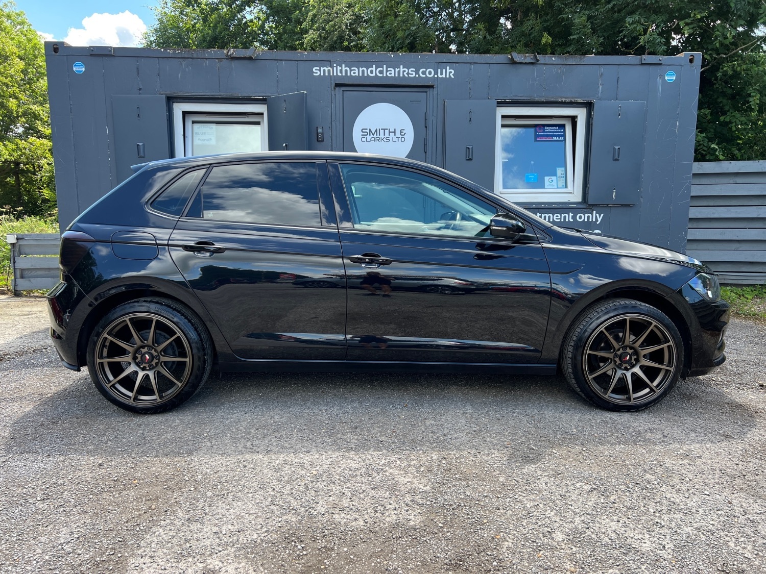 Used VOLKSWAGEN POLO 2018 Black in Andover, Hampshire | Smith and Clarks